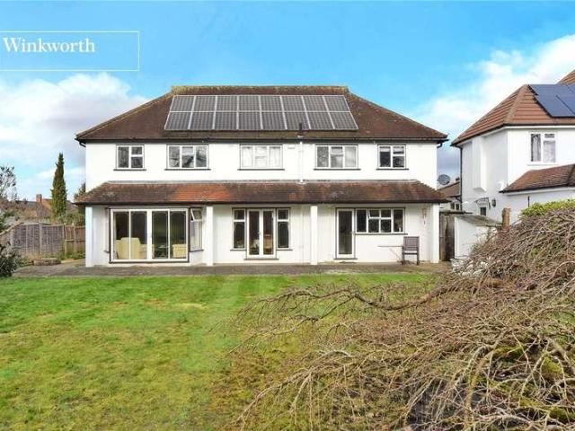5 bed house for sale