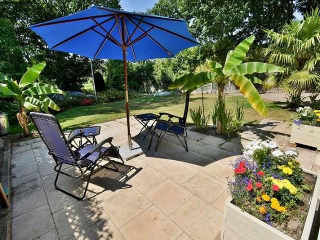 5 bed house for sale