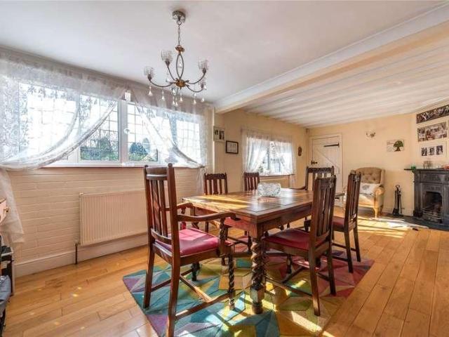 5 bed house for sale