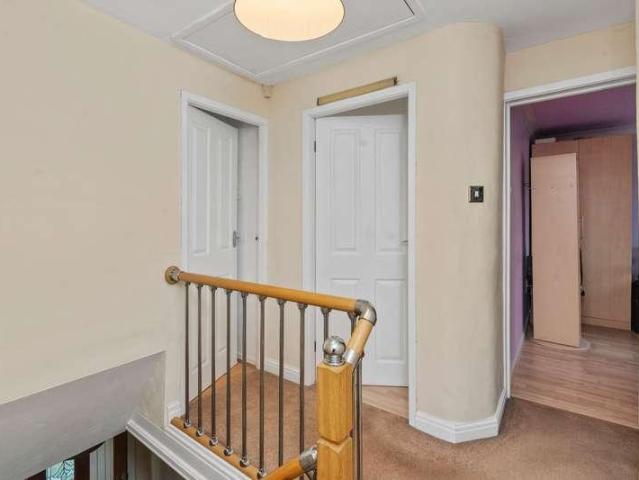 5 bed house for sale