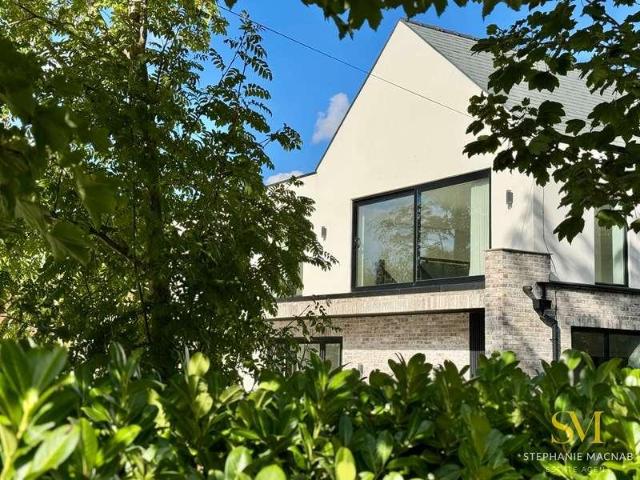 5 bed house for sale