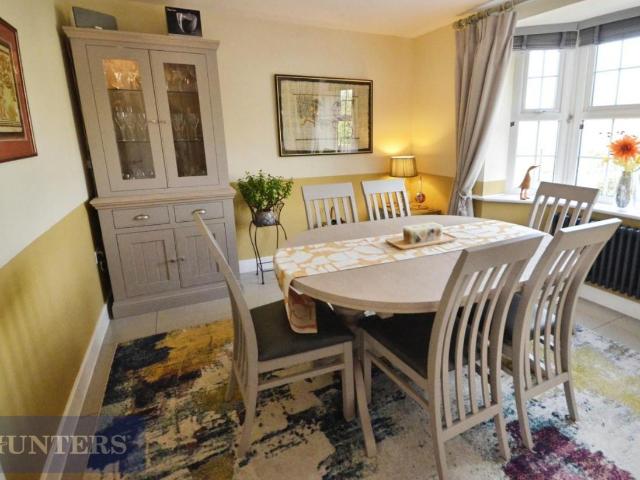 5 bed house for sale