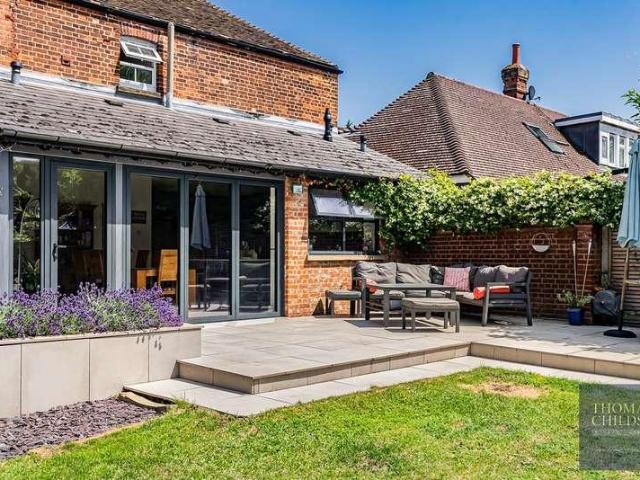 5 bed house for sale