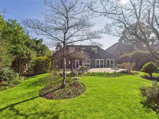 5 bed house for sale