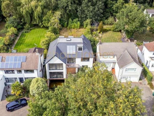 5 bed house for sale
