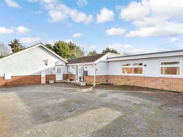 5 bed house for sale