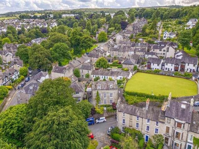 5 bed house for sale