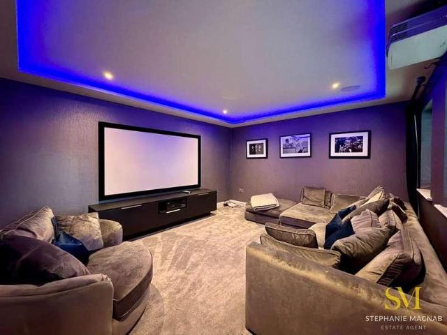 5 bed house for sale