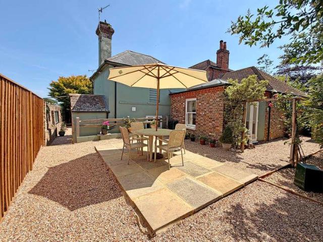 5 bed house for sale