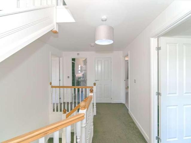 5 bed house for sale