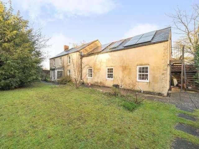 5 bed house for sale