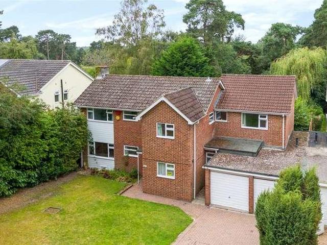 5 bed house for sale