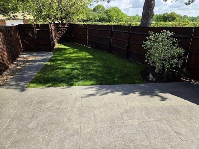 5 bed house for sale