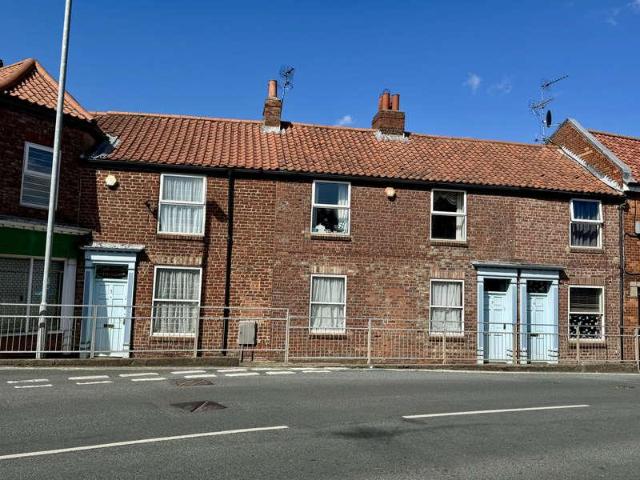 5 bed house for sale