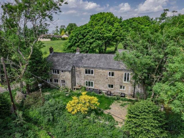 5 bed house for sale