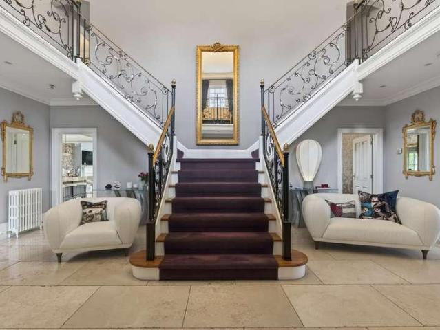 5 bed house for sale