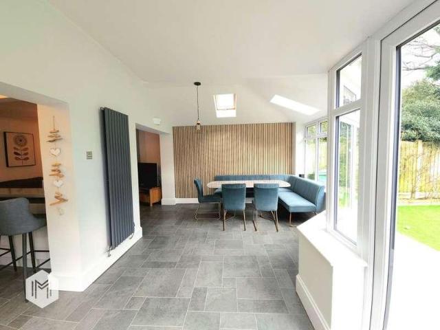 5 bed house for sale