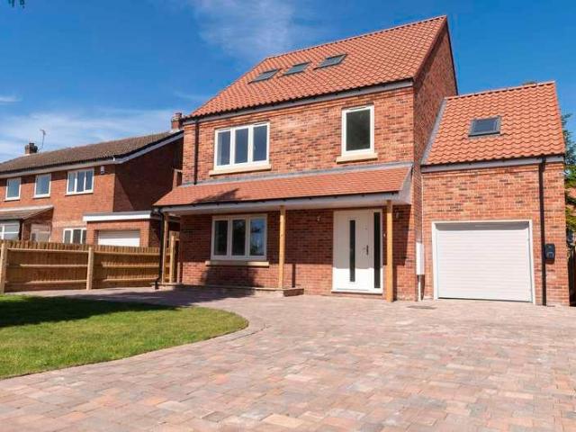 5 bed house for sale