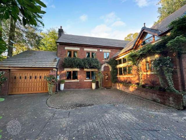 5 bed house for sale