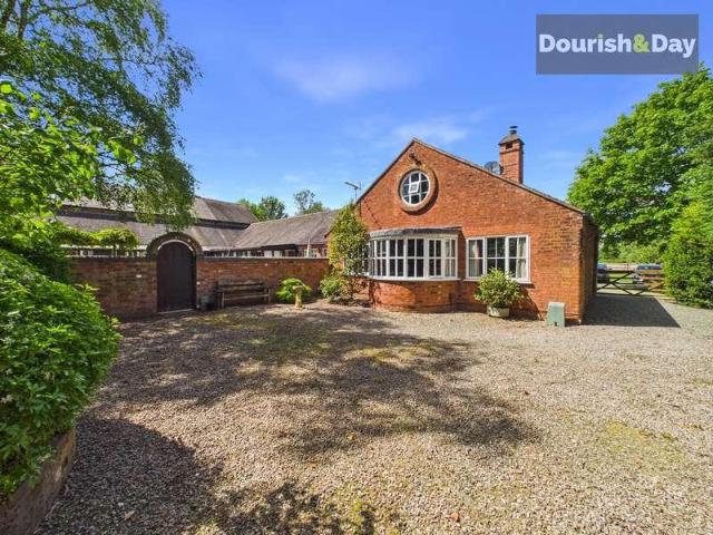 5 bed house for sale