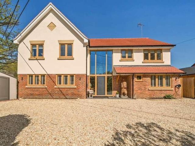 5 bed house for sale