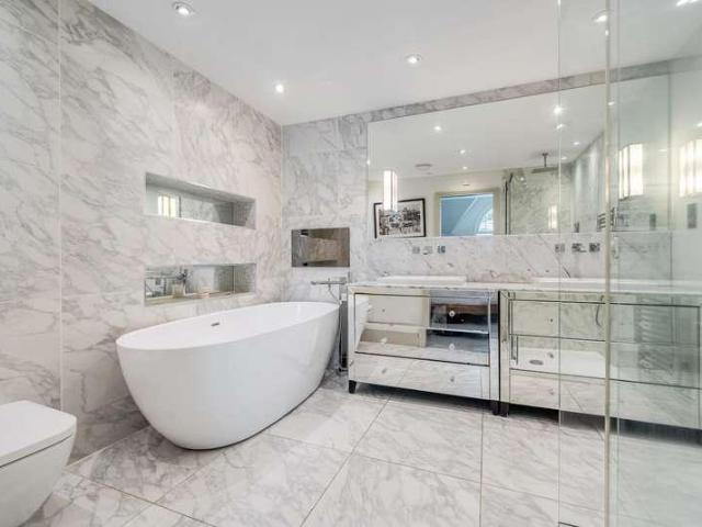 5 bed house for sale