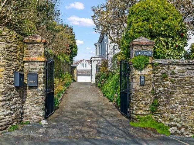 5 bed house for sale