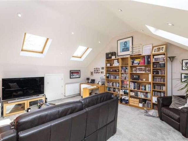 5 bed house for sale
