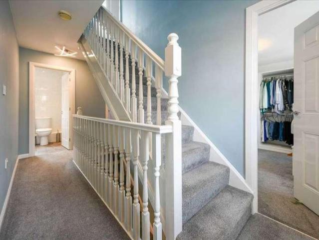 5 bed house for sale