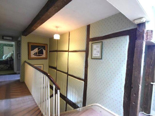 5 bed house for sale