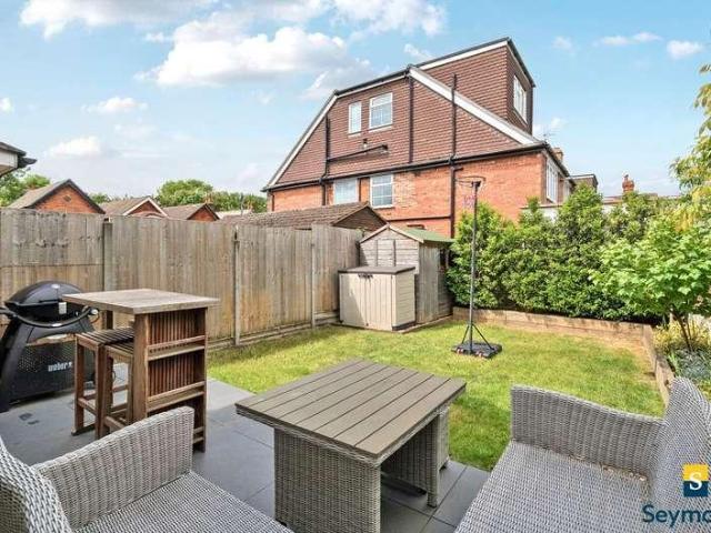 5 bed house for sale