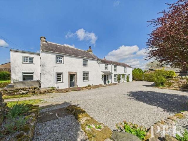 5 bed house for sale