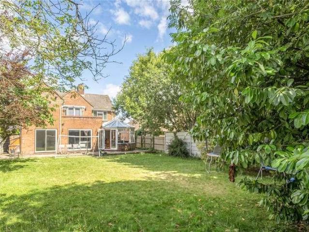 5 bed house for sale