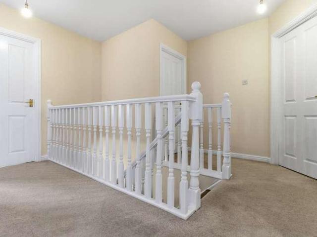 5 bed house for sale
