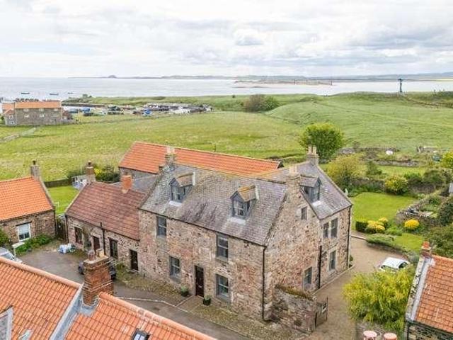 5 bed house for sale