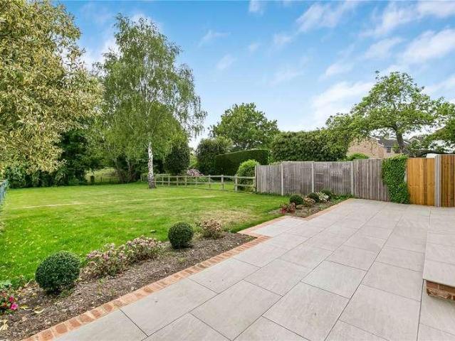 5 bed house for sale