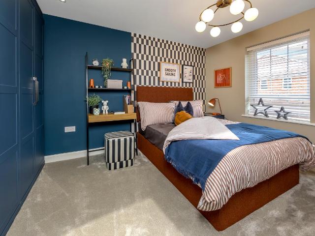 5 bed house for sale