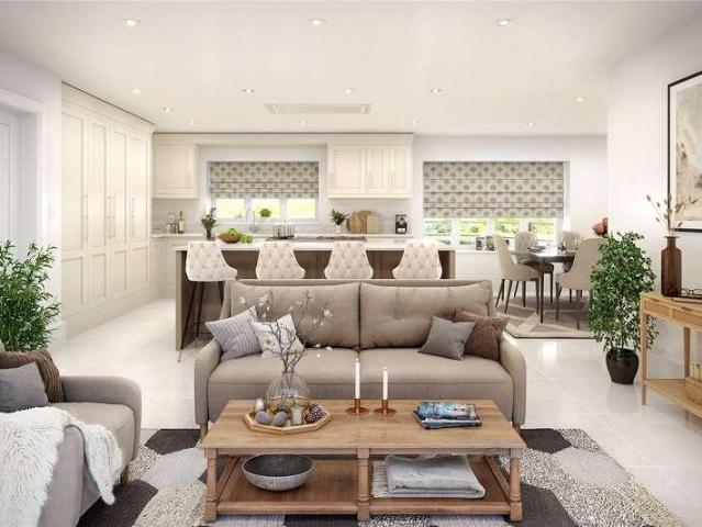5 bed house for sale