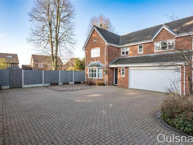 5 bed house for sale