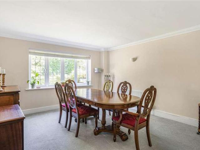 5 bed house for sale