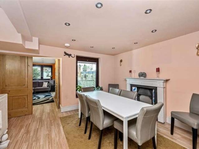 5 bed house for sale