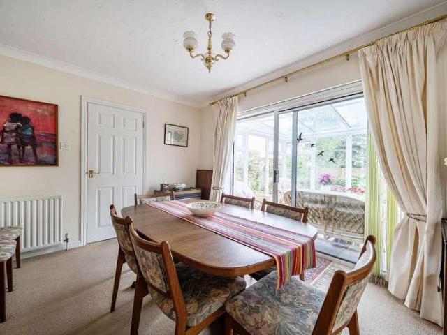 5 bed house for sale