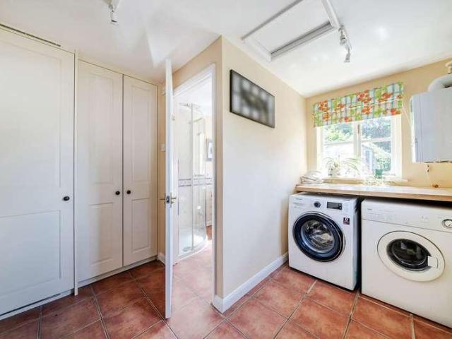 5 bed house for sale