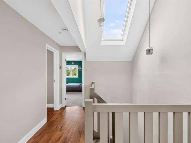 5 bed house for sale