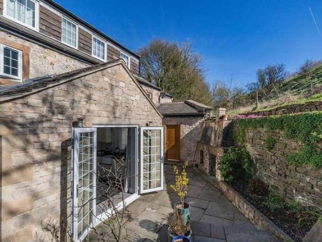 5 bed house for sale