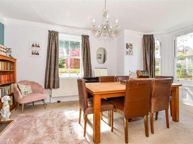 5 bed house for sale