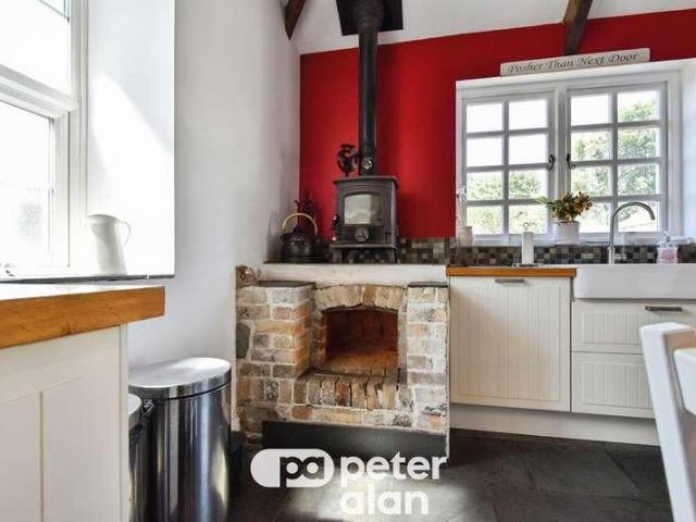 5 bed house for sale