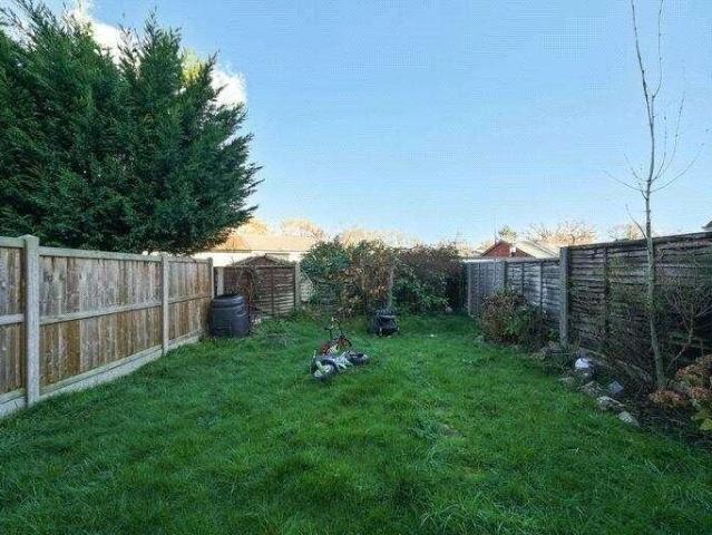 5 bed house for sale