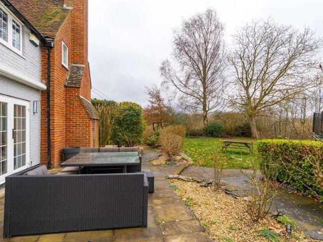 5 bed house for sale