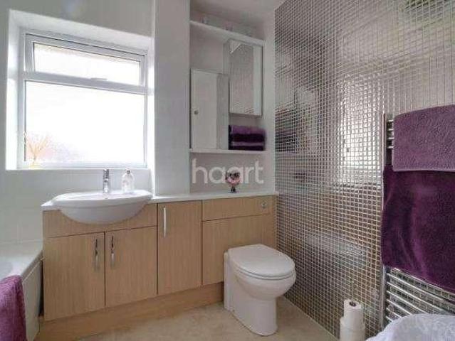 5 bed house for sale